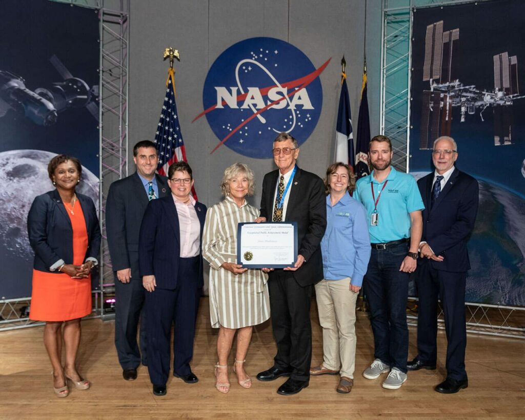 NASA Exceptional Public Achievement Medal Awarded to Lt. General (Ret ...