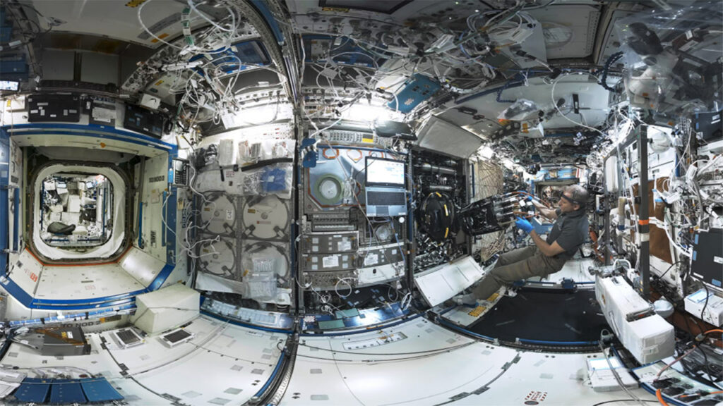 Space Explorers: The ISS Experience - ISS National Lab